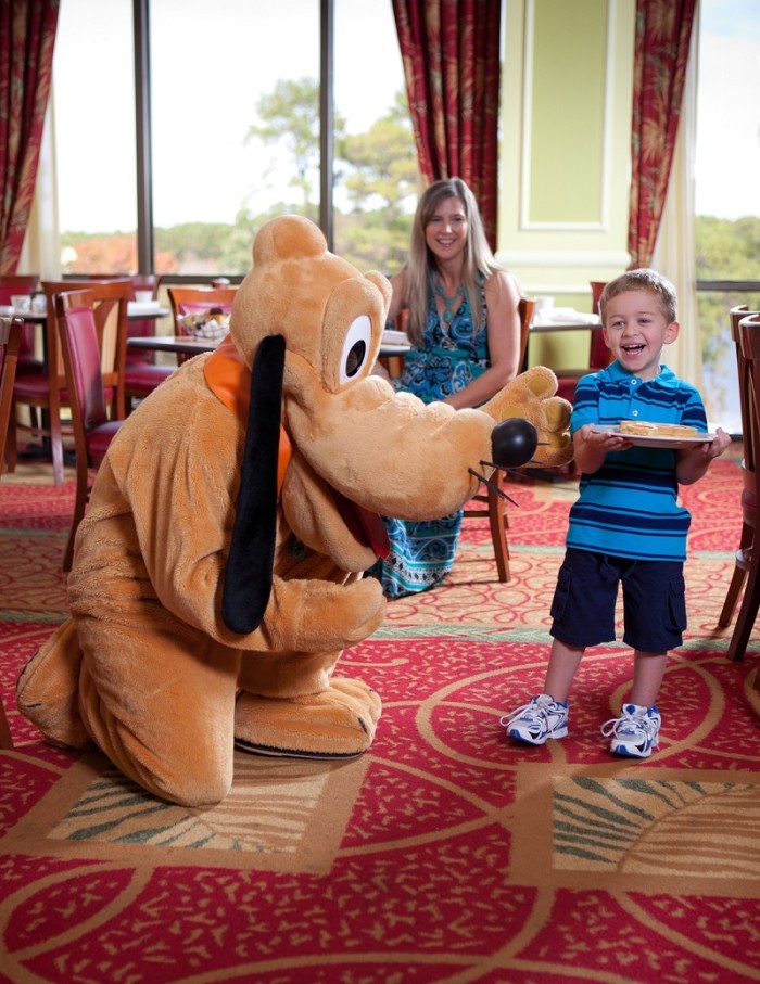 wynhdam-downtown-disney-hotels-orlando-character-breakfast for Disney ...